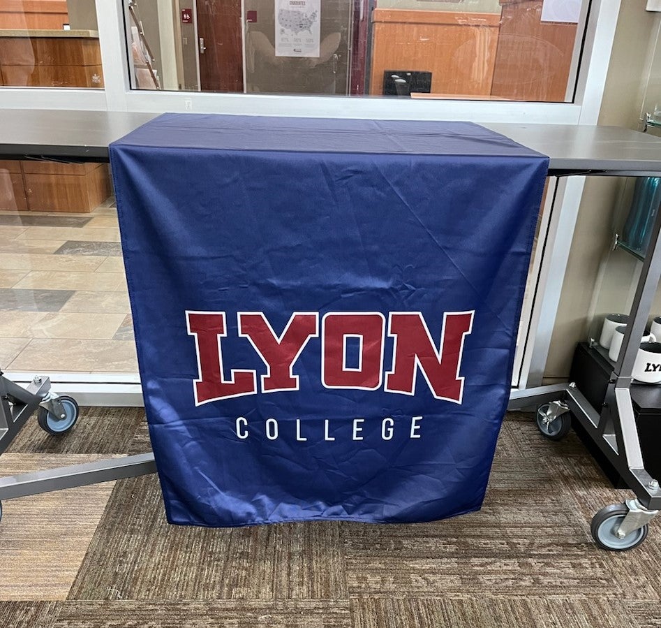 Lyon College Table Runner | The Scot Shop